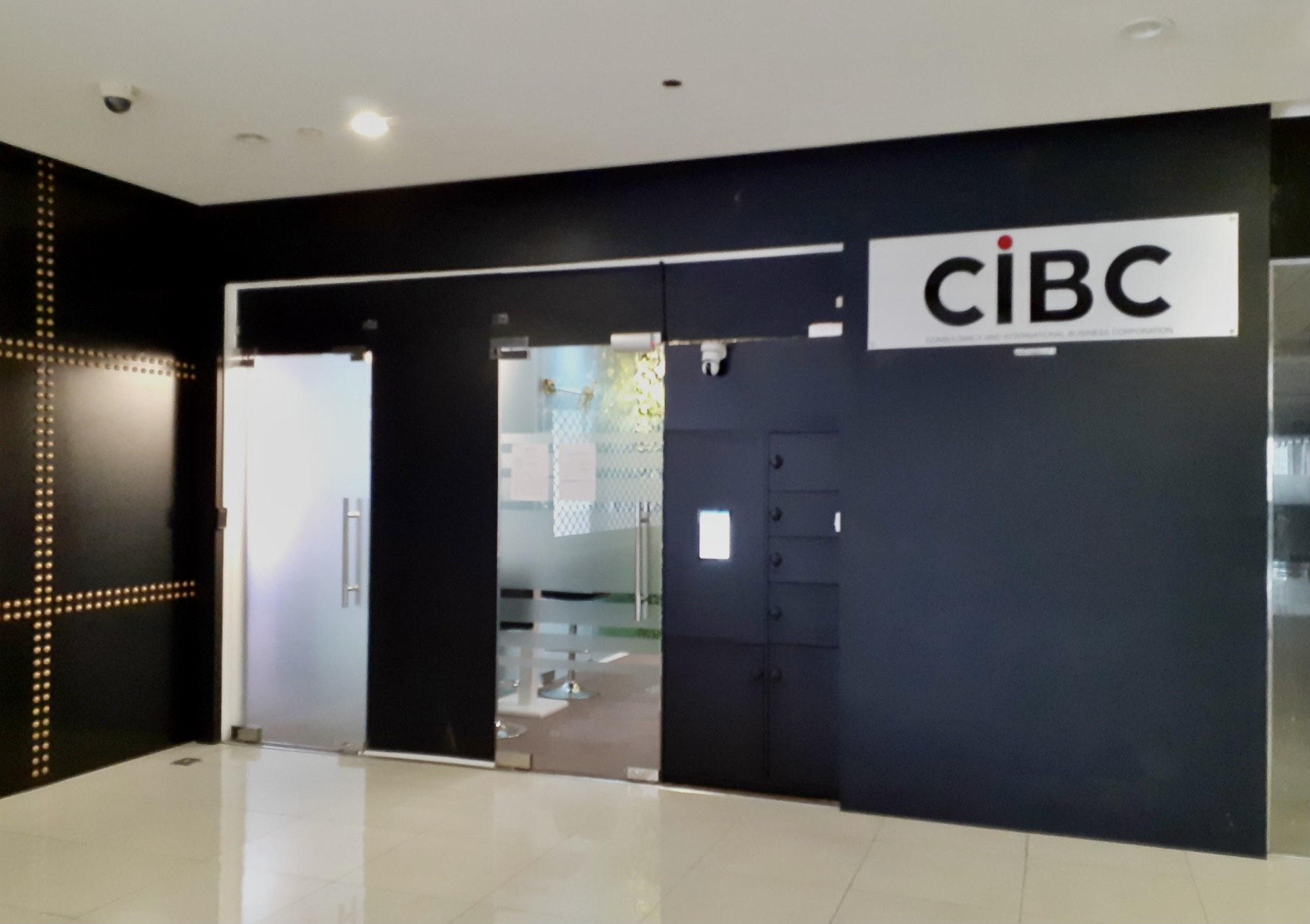 CIBC - tòa nhà văn phòng thông minh ứng dụng smart locker